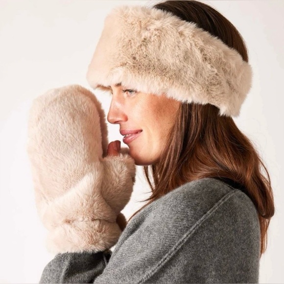 Kmart | Accessories | Fuzzy Faux Fur Mittens Cream One Size Soft Cozy ...